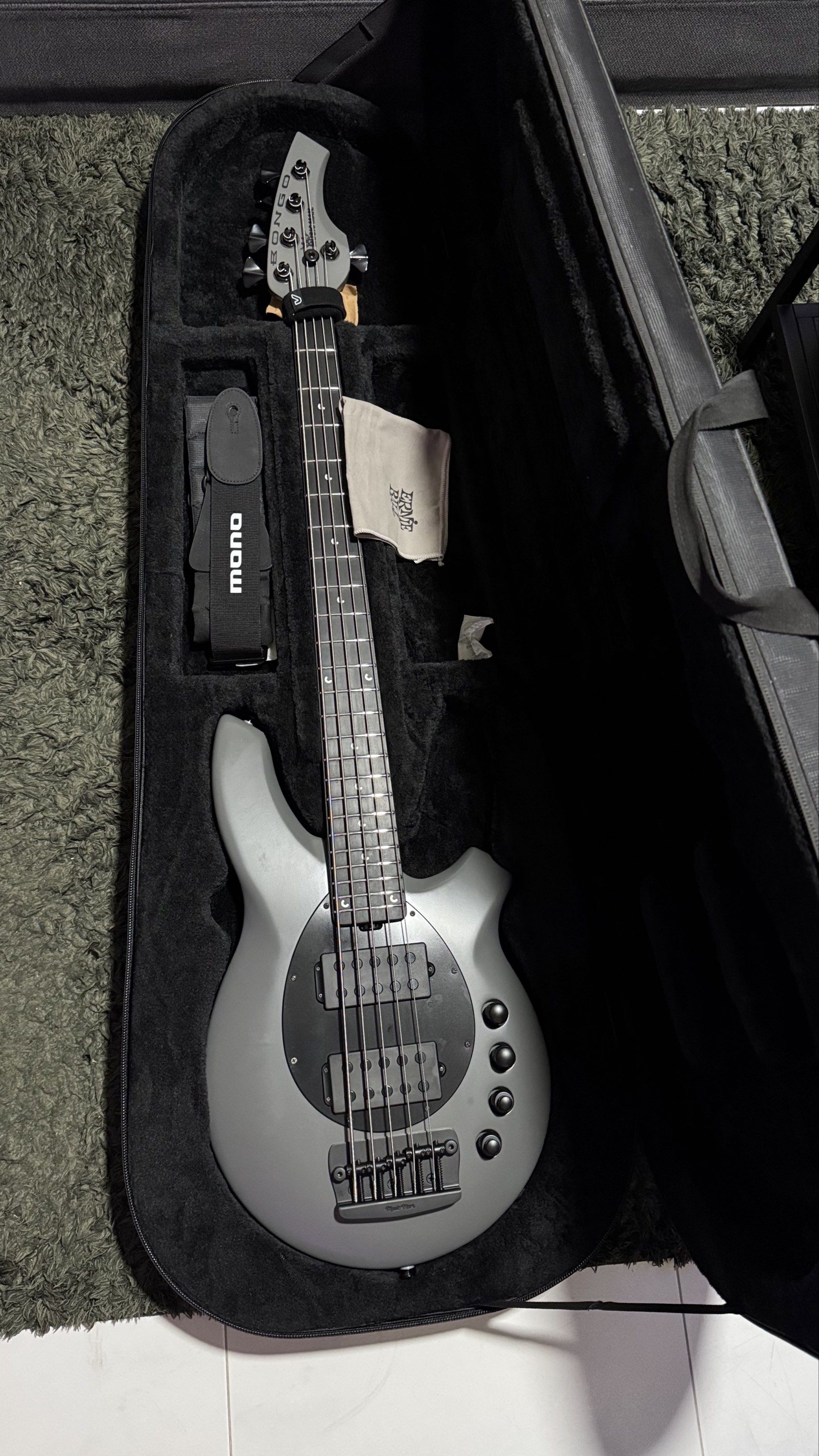 Ernie Ball Music Man Bongo 5 HH Bass Guitar, Hobbies & Toys, Musical ...