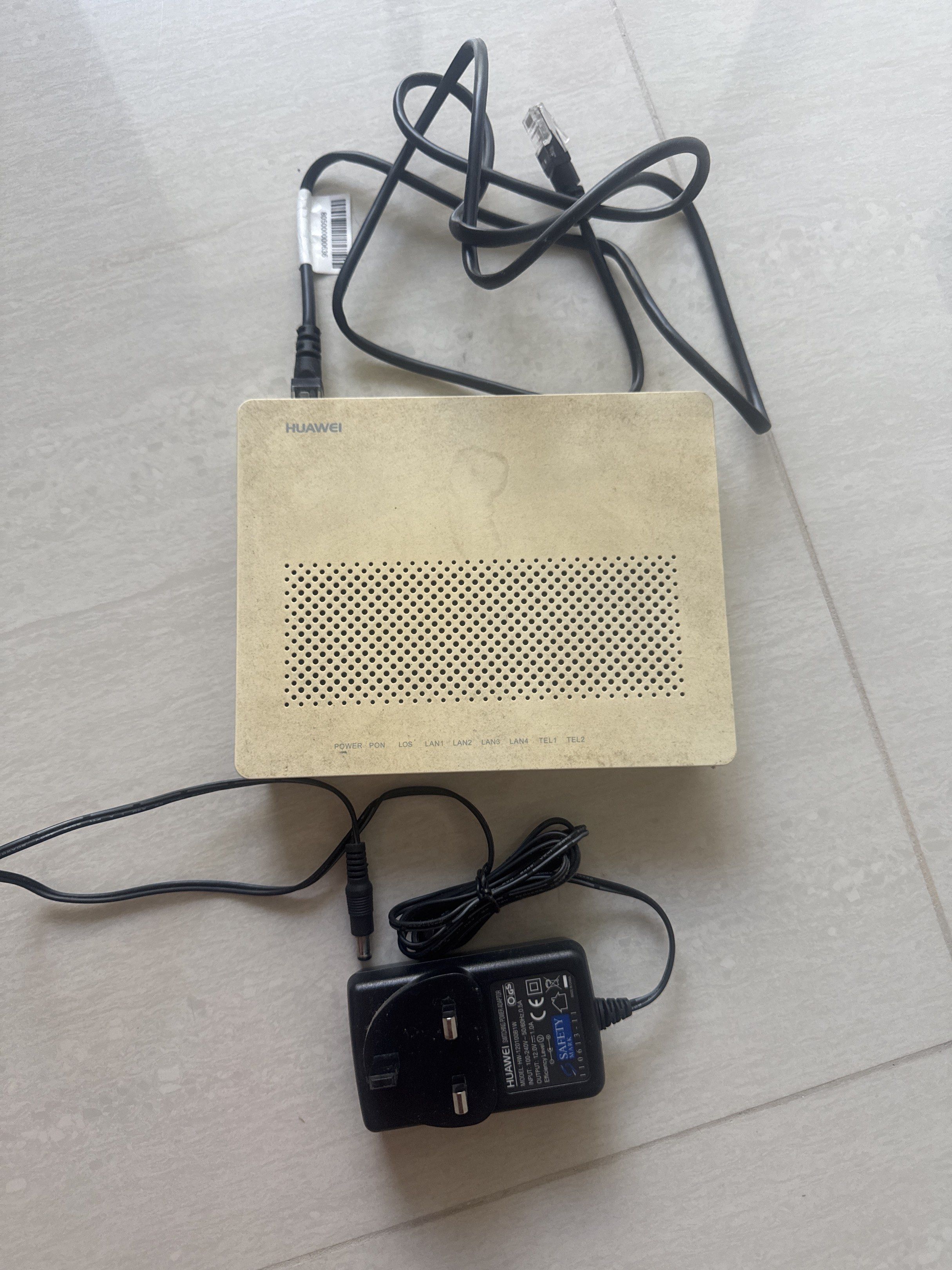 Huawei Router with Power Adapter, Computers & Tech, Parts & Accessories ...