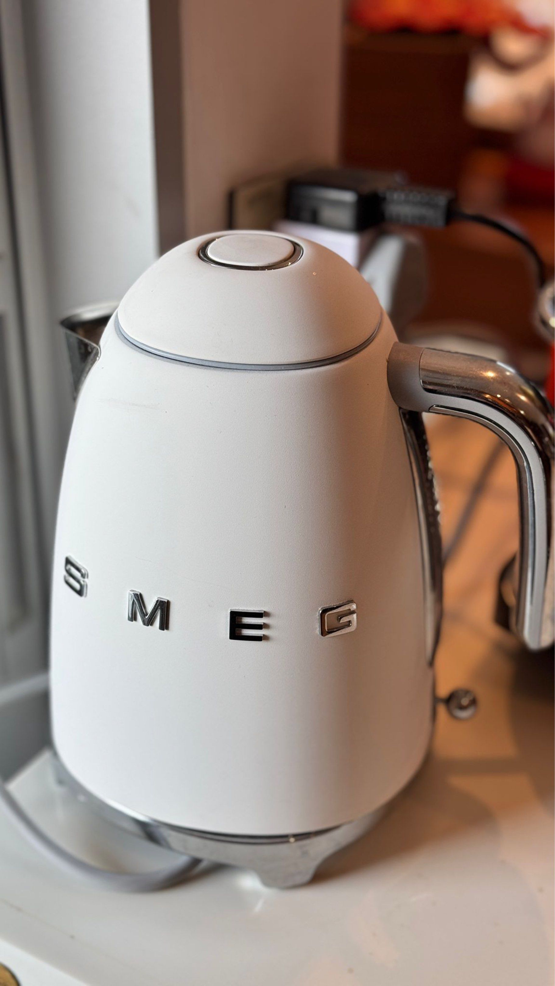 Smeg White Electric Kettle, TV & Home Appliances, Kitchen Appliances ...