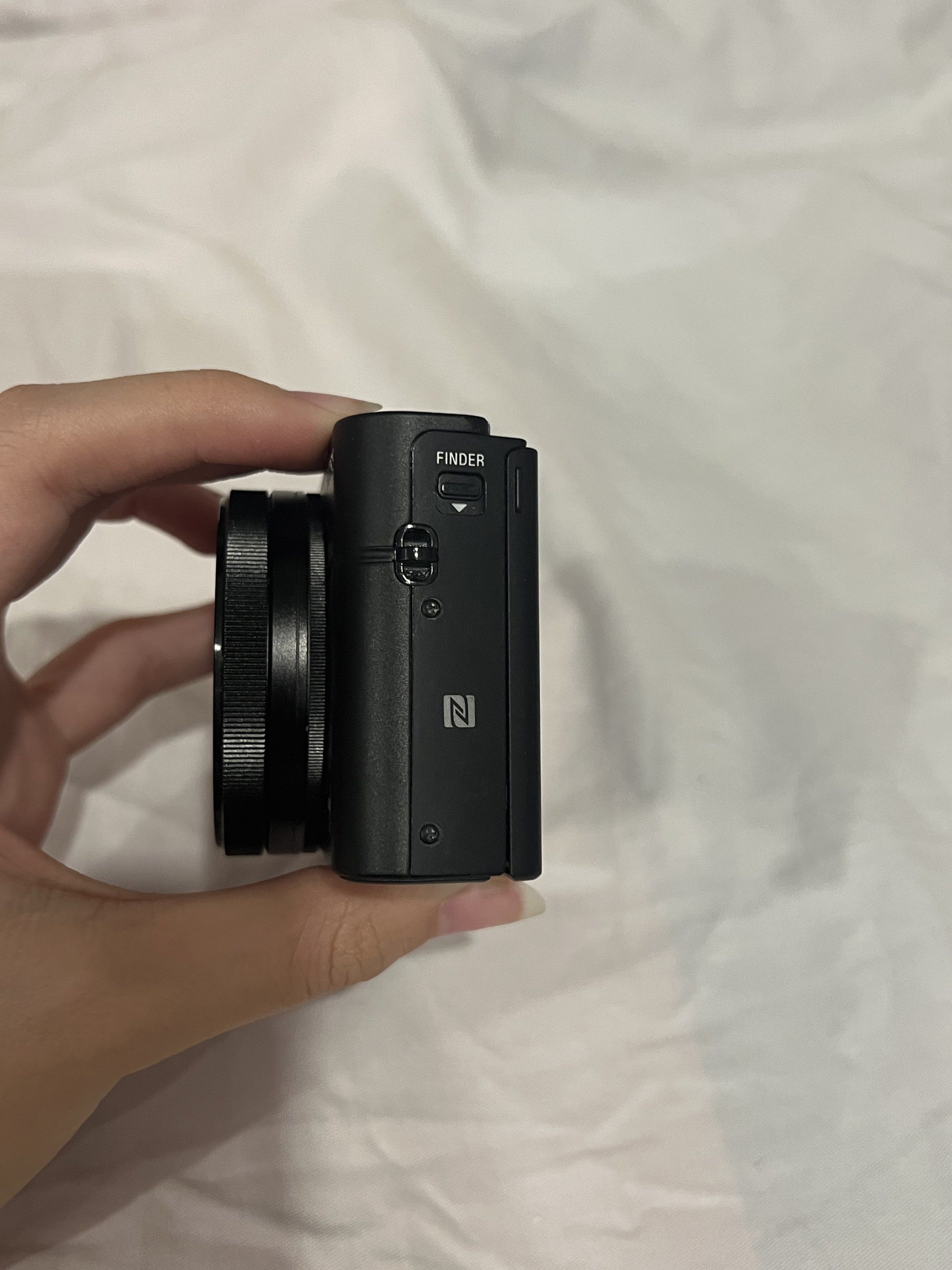 SONY RX100 M3, Photography, Cameras on Carousell