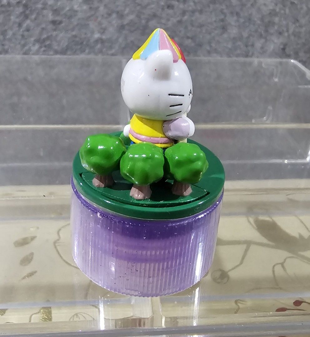 Vintage rare Hello Kitty House Fixer Bottle Cap Figurine, Hobbies ...