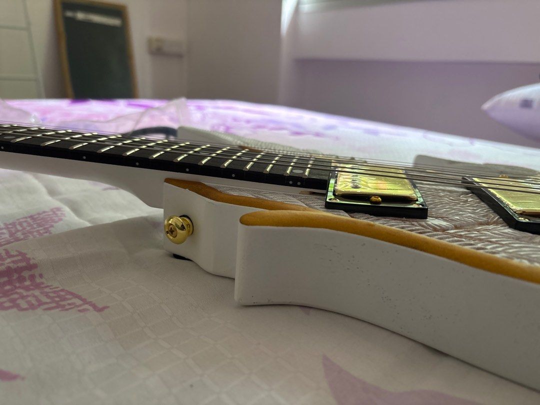 Angel Electric Guitar, Hobbies & Toys, Musical Instruments on Carousell