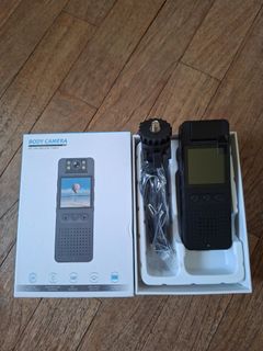 Thumb camera/ charmera (white) with 32GB sd card, Photography, Cameras ...