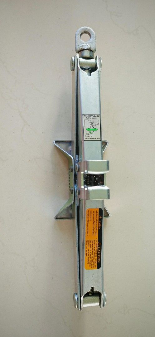Car Jack - Scissor Jack, Car Accessories, Accessories on Carousell