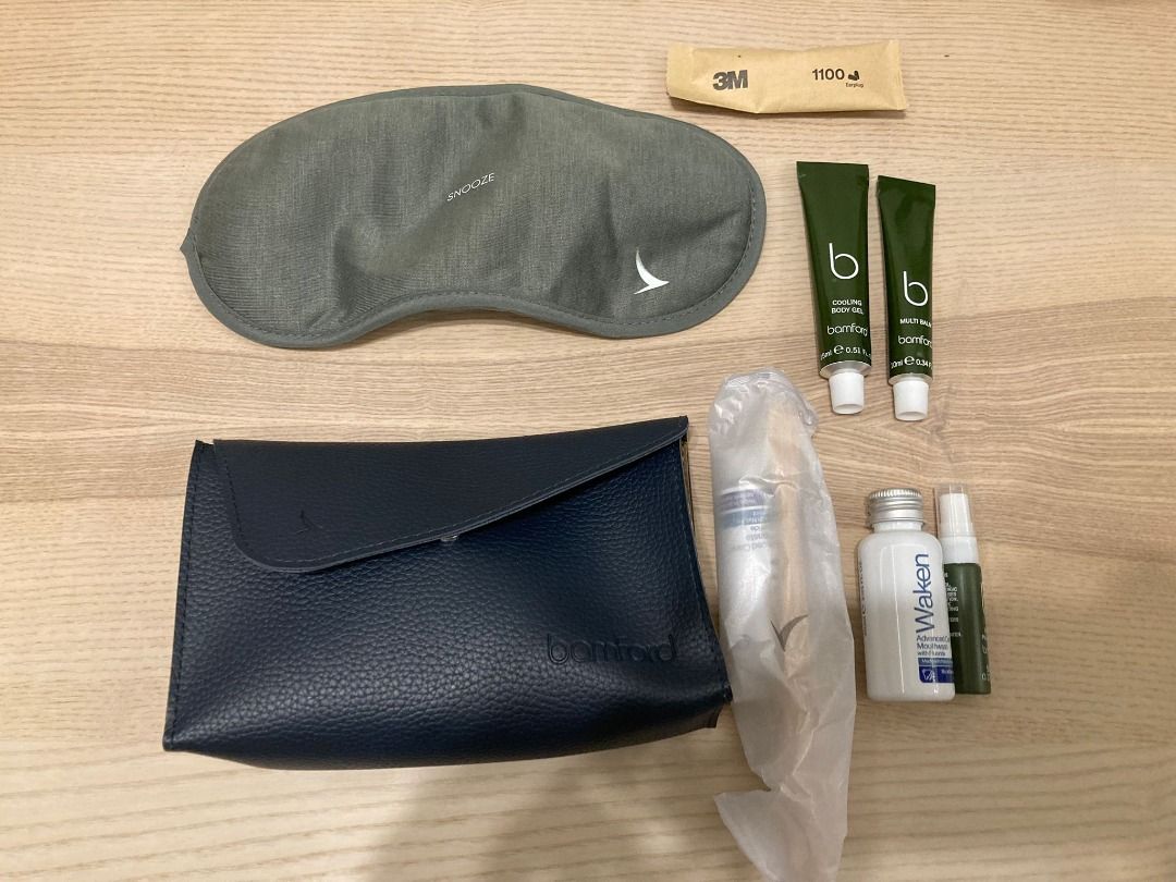 Cathay Pacific x Bamford Business Class Amenity Kit 國泰航空商務艙過夜包, 興趣及遊戲 ...