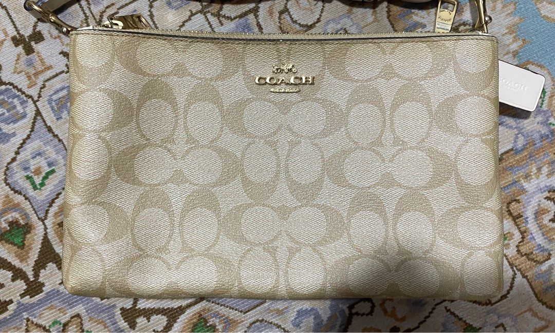 Coach lyla Signature Crossbody Bag(100% original), Luxury, Bags ...