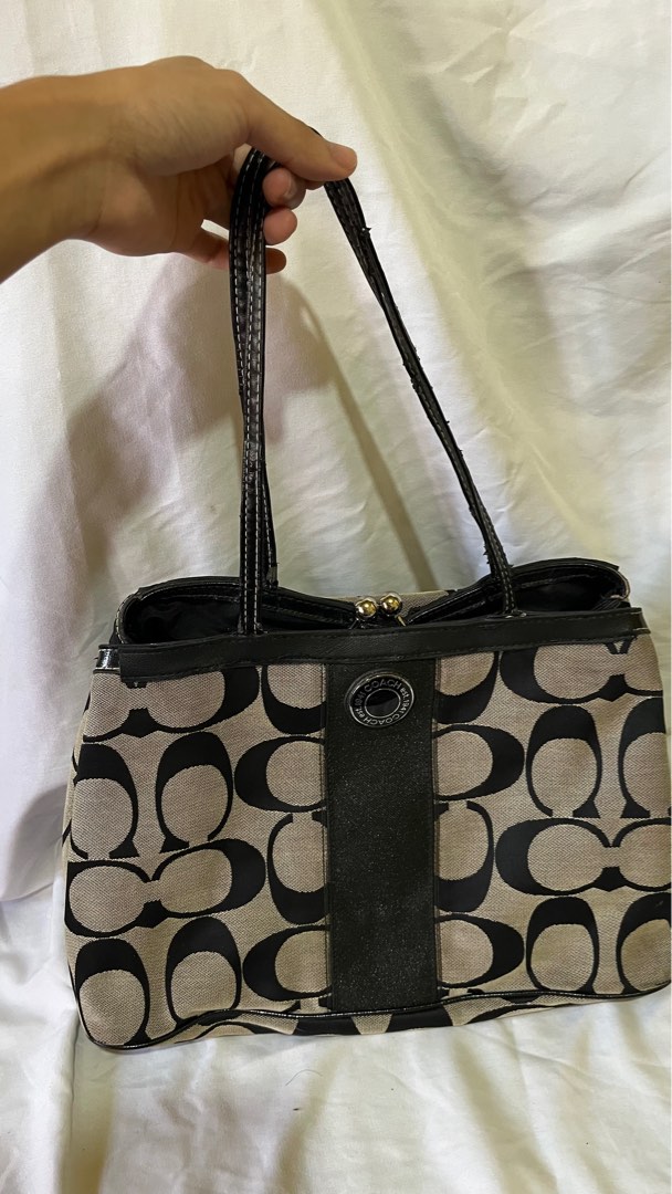 Coach Signature Handbag, Women's Fashion, Bags & Wallets, Tote Bags on ...