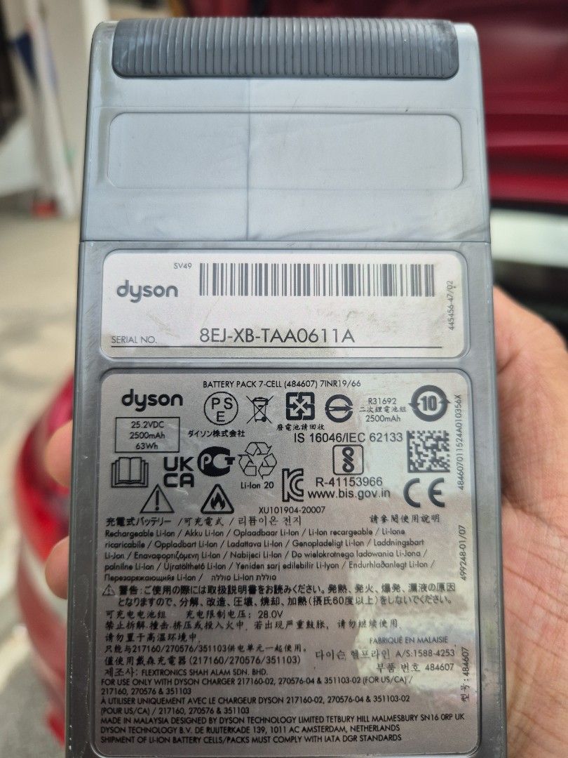 Dyson V8 Cordless Vacuum Cleaner, TV & Home Appliances, Vacuum Cleaner ...