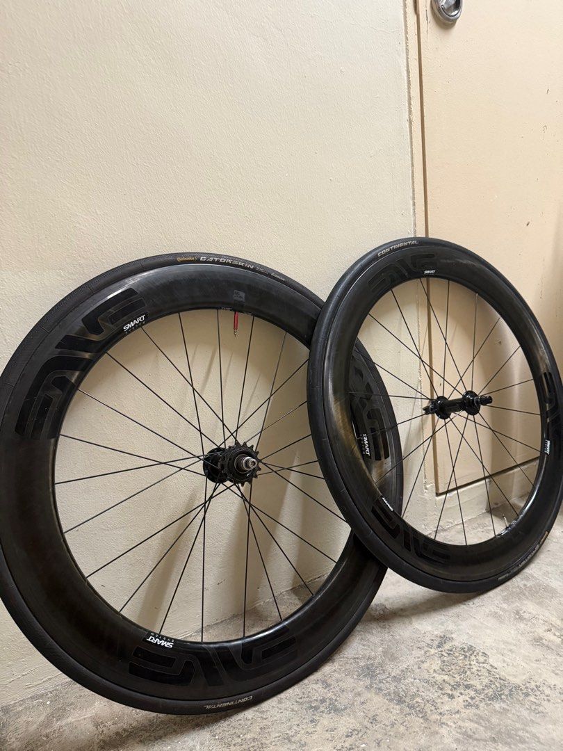 Enve ses 6.7 track wheelset for fixed gear, Sports Equipment, Bicycles ...