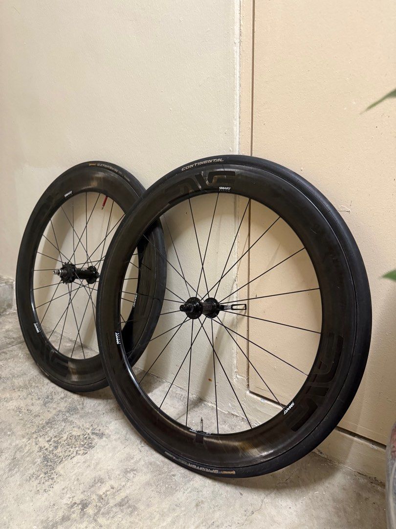 Enve ses 6.7 track wheelset for fixed gear, Sports Equipment, Bicycles ...