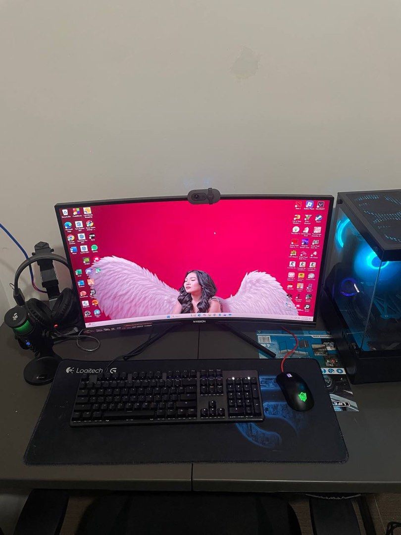 Gaming PC with Monitor, Keyboard, Mouse, and Webcam, Computers & Tech ...