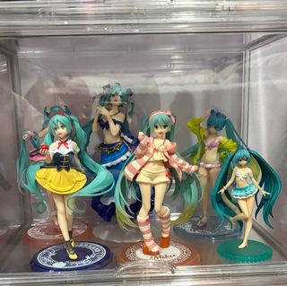 [In stock] Gundam x Hatsune Miku Figure Collection Gashapon, Hobbies ...
