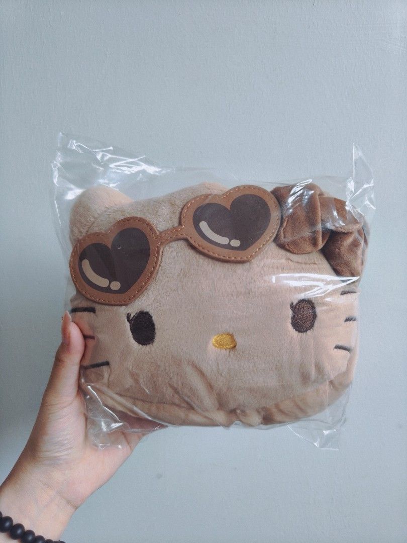 Hello Kitty Plushie chagee, Hobbies & Toys, Toys & Games on Carousell