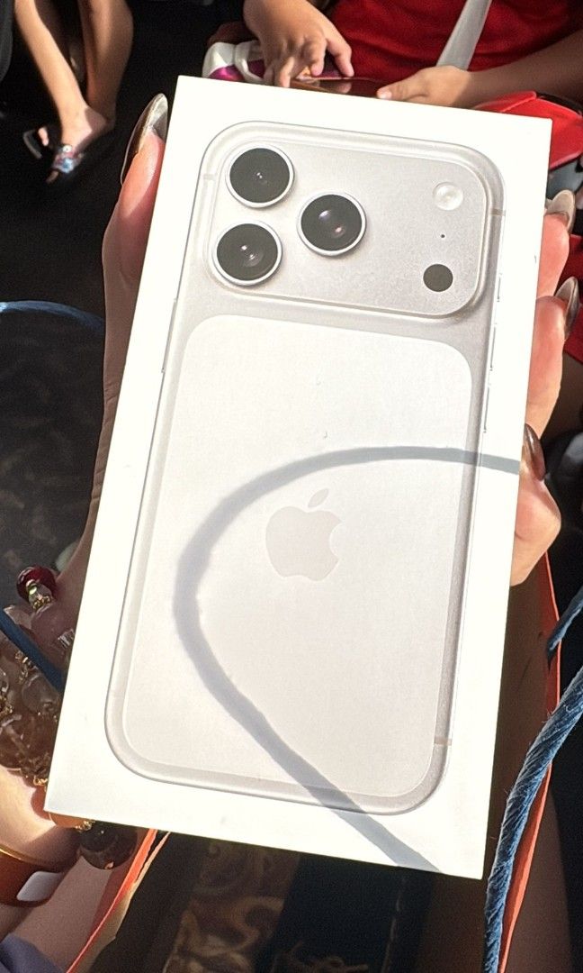 iPhone 17 Pro Silver 256GB, Mobile Phones & Gadgets, Mobile Phones ...