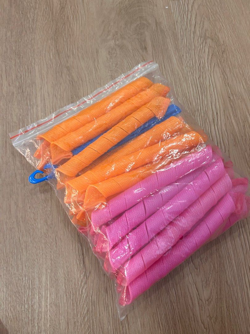 KALOGERAS SISTERS CURLERRR, Women's Fashion, Watches & Accessories ...