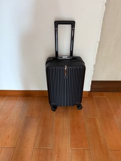 qbox luggage ride on kids cabin travel luggage, Hobbies & Toys, Travel ...