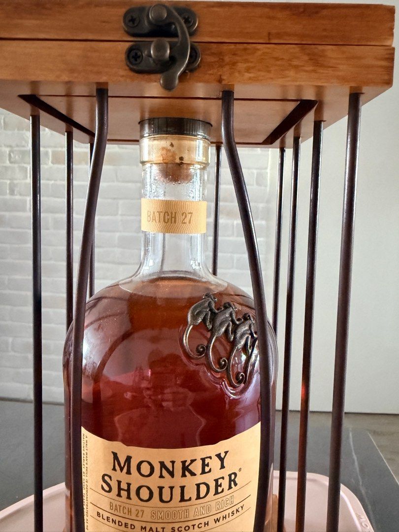 Monkey Shoulder Batch 27 Scotch Whisky Caged 1L, Food & Drinks ...