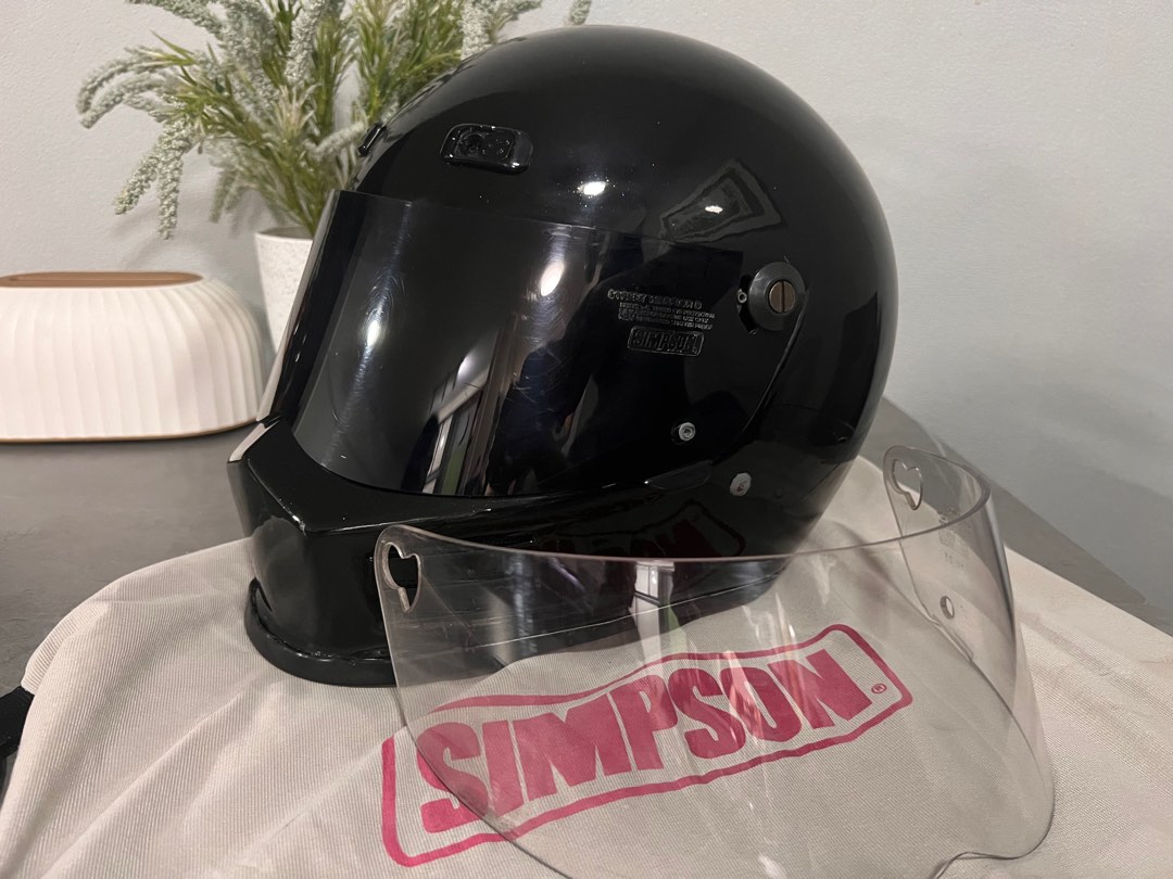 Simpson Bandit Helmet with 2 visors and bag, Motorcycles, Motorcycle ...