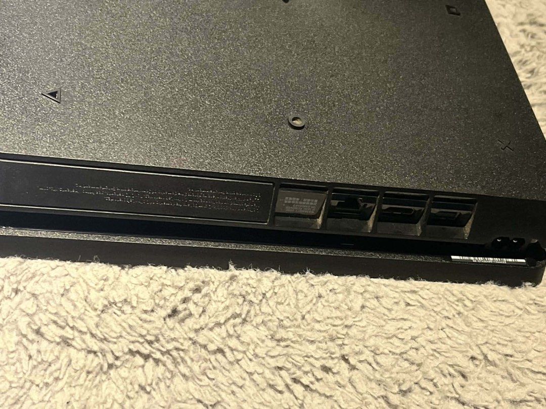 Sony PlayStation 4 pro slim Console with 1 controller and 2 Games ...