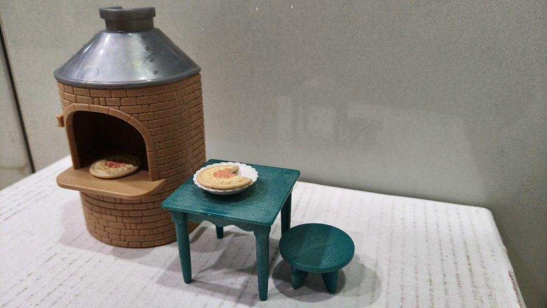 Sylvanian Families Pizza Restaurant Replacement Oven Table Stool ...