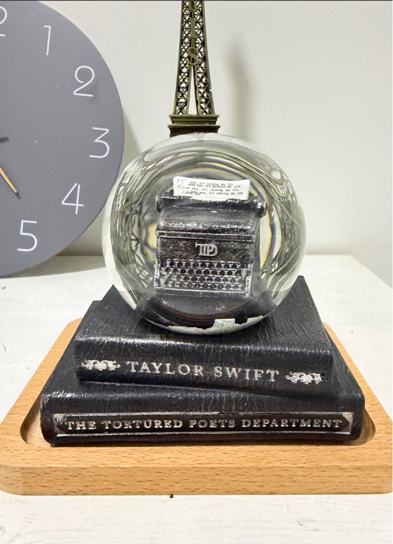 Taylor Swift - TTPD Snow Globe, Hobbies & Toys, Memorabilia ...