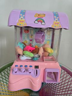 2 x machine. claw machine + master key, Hobbies & Toys, Toys & Games on ...
