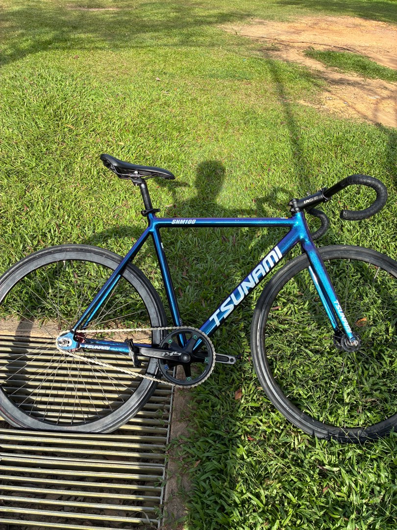 Tsunami SNM100 Chamelon FB, Sports Equipment, Bicycles & Parts ...