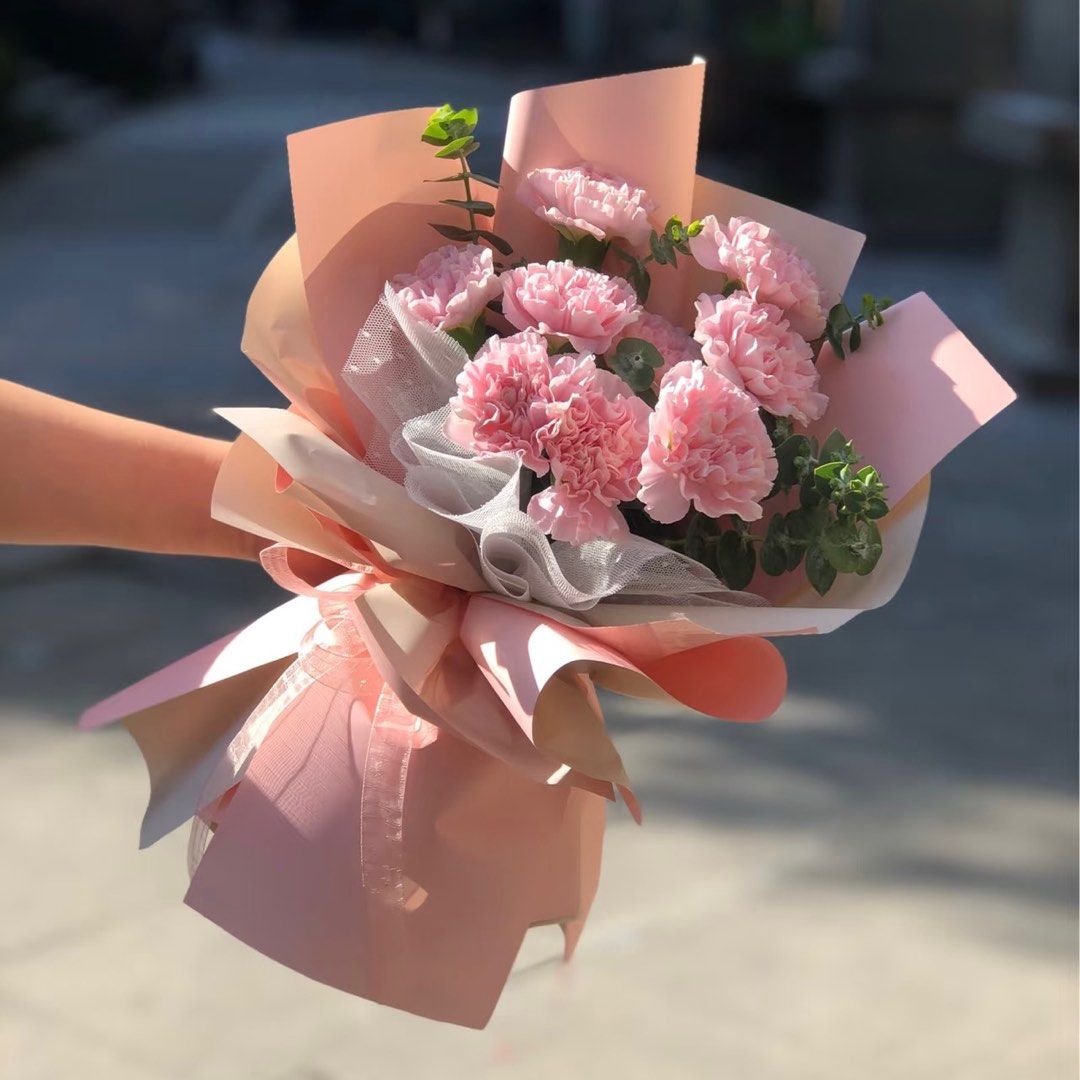 8 stalk carnation fresh bouquet | Premium flower bouquet | graduation ...