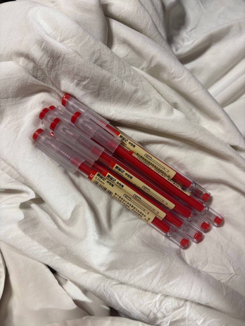 ‼️ CLEARANCE: 8 x MUJI dupe 0.35mm Red Gel Pens, Hobbies & Toys ...