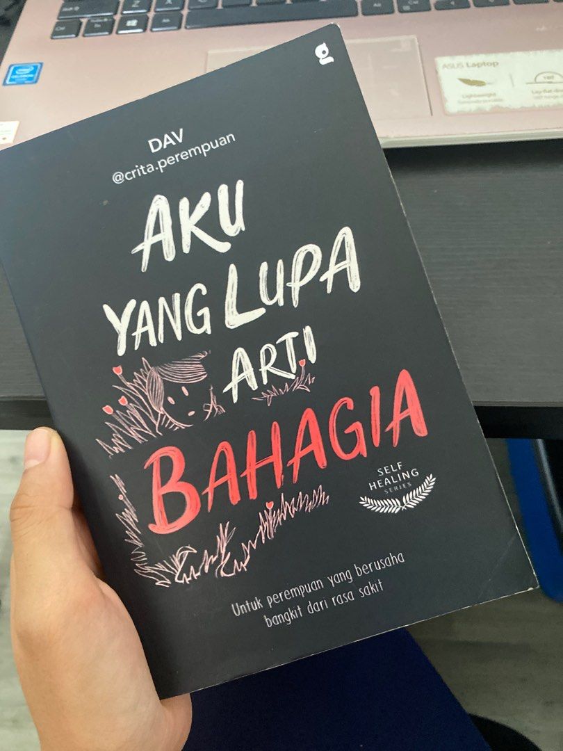 Aku Yang Lupa Arti Bahagia by DAV, Hobbies & Toys, Books & Magazines ...