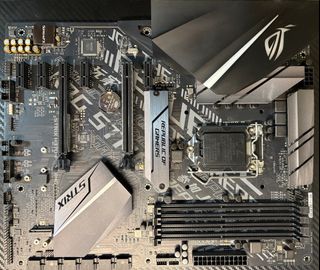 二手｜板U套組｜AMD 2700X｜Asus ROG B350-F｜8核16緒｜AM4平台, 電腦及科技產品, 電腦周邊產品, 電腦周邊產品在旋轉拍賣