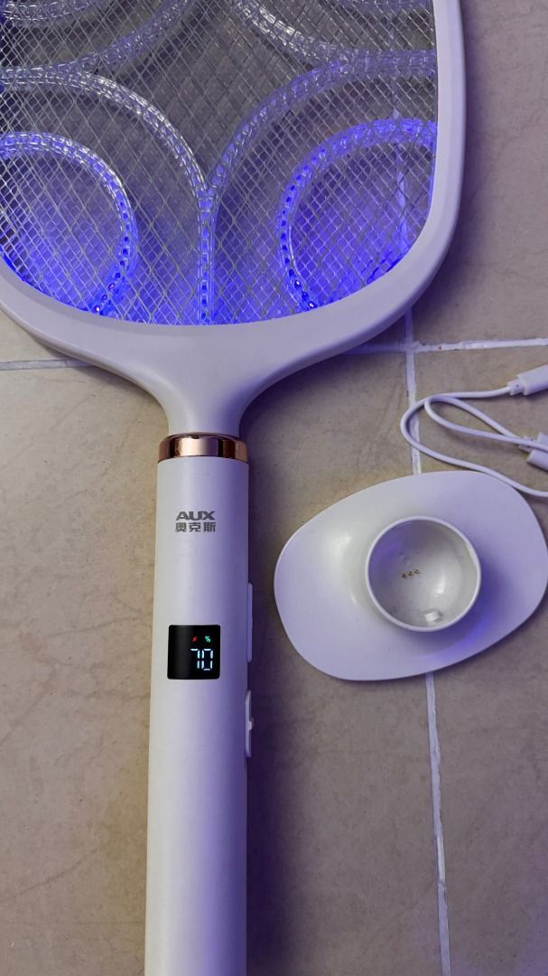AUX Electric Mosquito Swatter Rechargeable, 家庭電器, 其他家庭電器 - Carousell