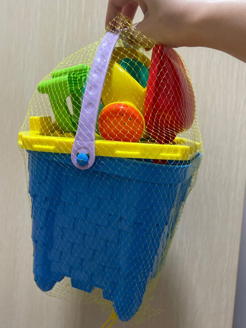 Beach Toy Set with Bucket and Accessories, Hobbies & Toys, Toys & Games ...