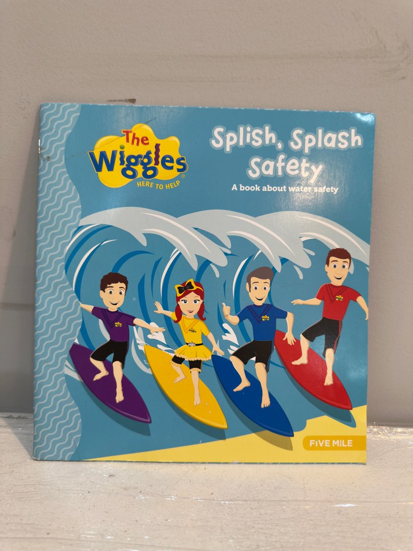 Buku The Wiggles: Here to Help Splish Splash Safety: A Book about Water ...