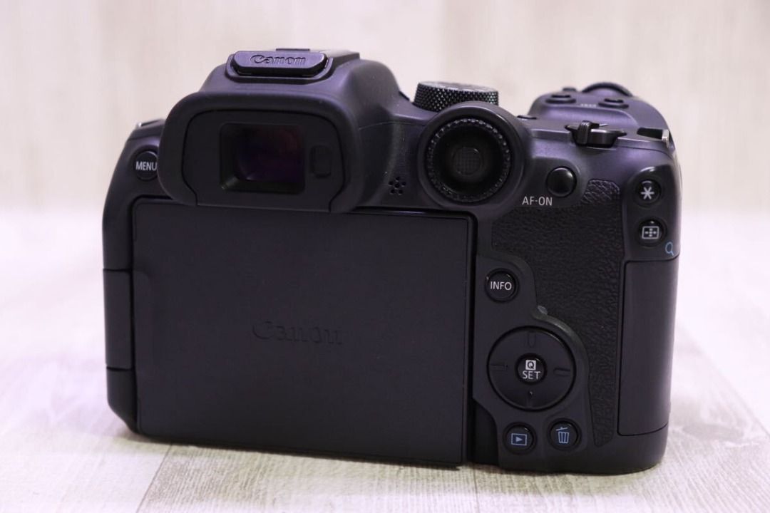 CANON EOS R7 [3.0-inch, approximately 32.5 megapixels, Wi-Fi ...