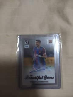 Robert Lewandowski Topps Flagship 8 Bit Insert, Hobbies & Toys, Toys ...