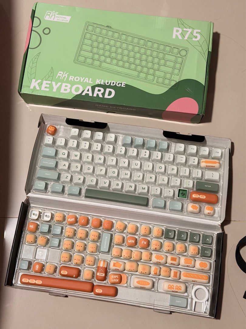 Royal Kludge RK R75 Mechanical Keyboard + Full Set Akko Buns Keycaps ...