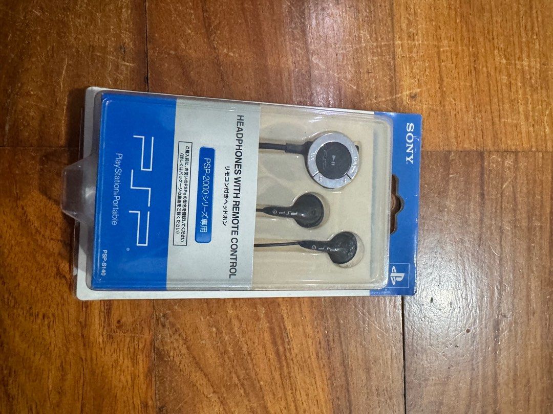 Sony Psp Headphones with remote control, Video Gaming, Gaming ...
