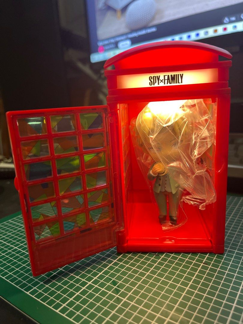 SPY x FAMILY KFC Collaboration Phone Booth Lloyd Forger, Hobbies & Toys ...
