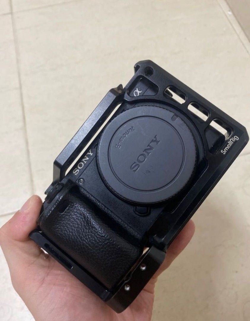 (URGENT)Sony Alpha a6400 Mirrorless Camera, Photography, Cameras on ...