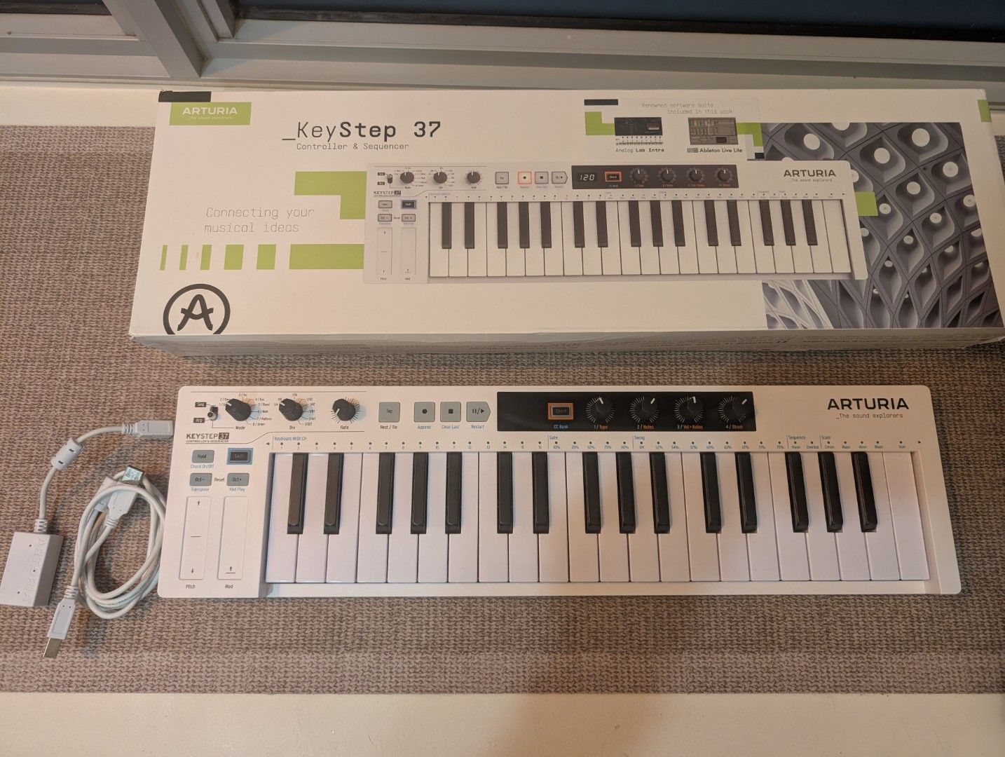 Arturia KeyStep 37 MIDI Keyboard Controller - Like New, Hobbies & Toys ...