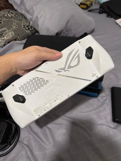 ASUS ROG Ally Handheld Gaming Console, Video Gaming, Video Game ...