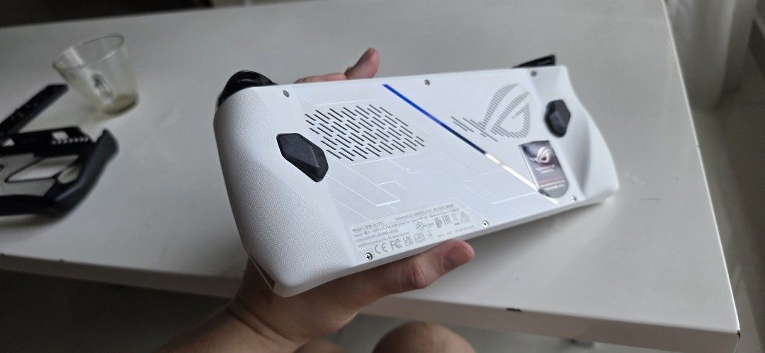 ASUS ROG Ally Handheld Gaming Console, Video Gaming, Video Game ...