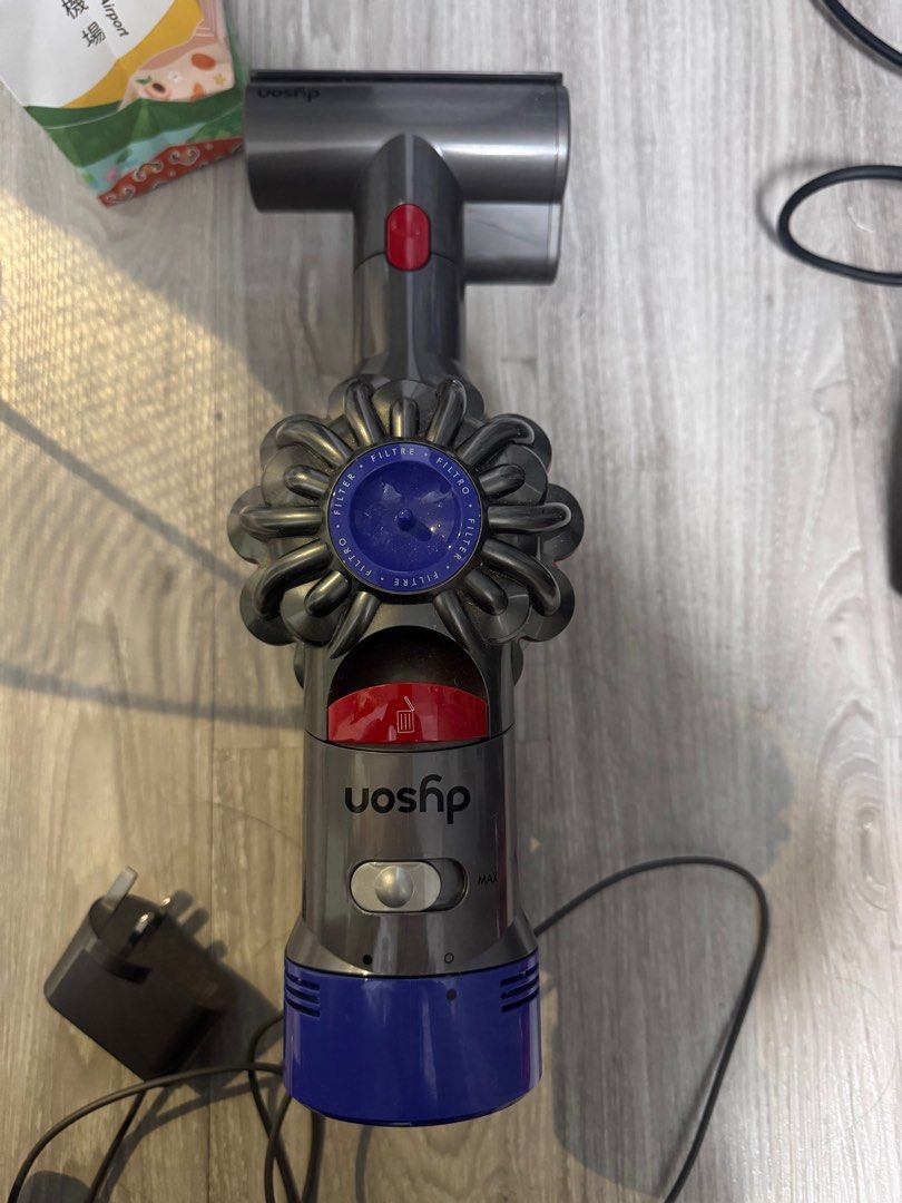 Dyson Cordless Vacuum Cleaner, 家庭電器, 吸塵機 ＆ 家居清潔電器 - Carousell
