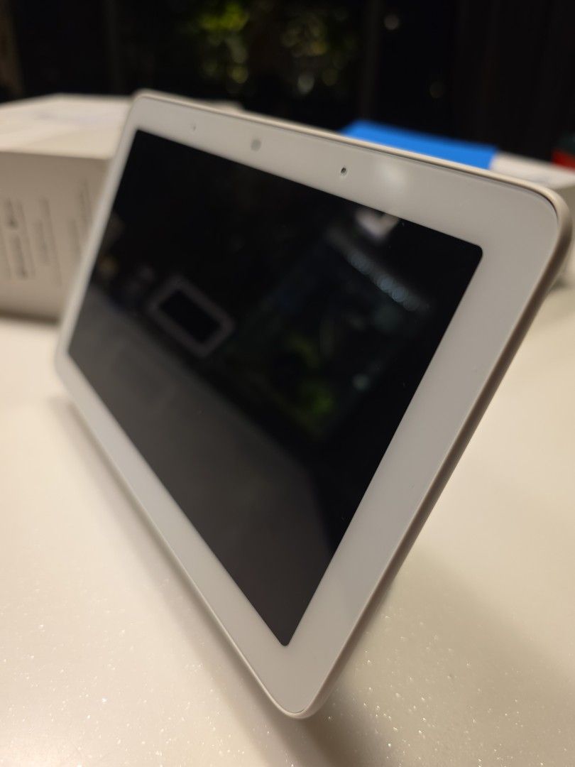 Google Nest Hub (1st Gen) - display faulty, TV & Home Appliances, TV ...