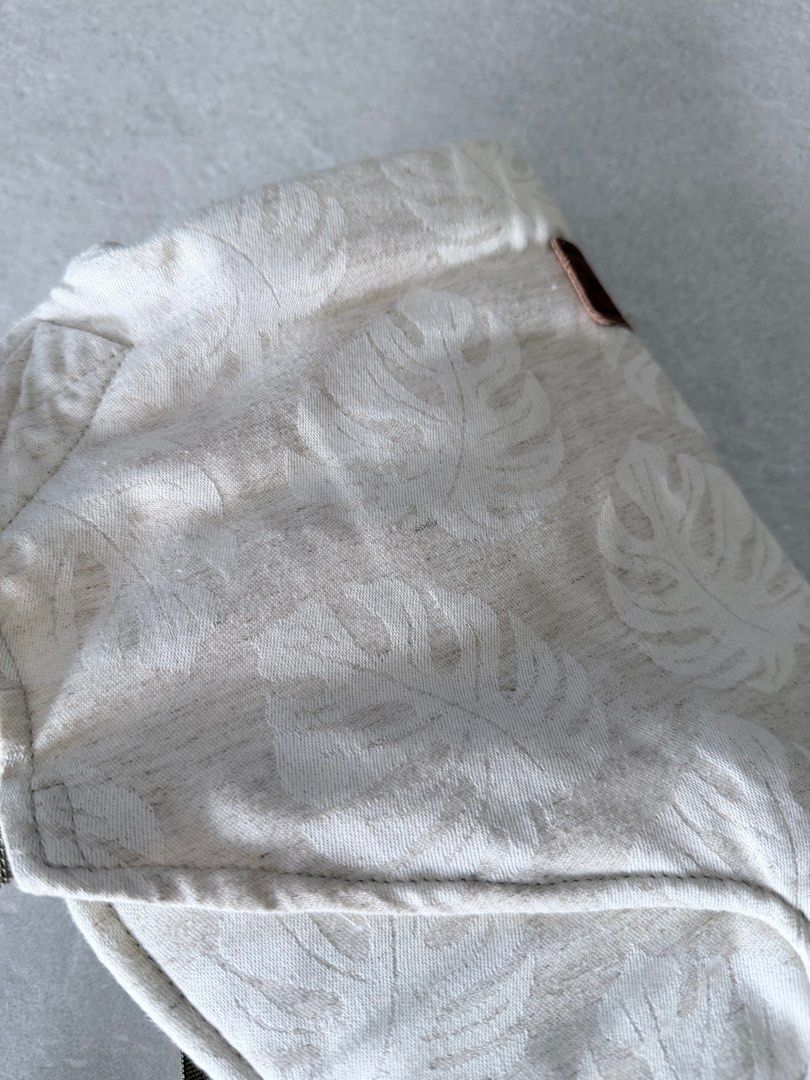 Happy Baby Revolution (forward facing option), Babies & Kids, Going Out ...