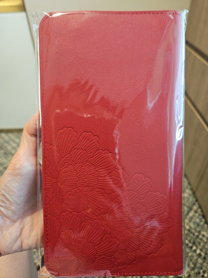 2026 Howden Private Wealth CNY Red Floral Embossed Wallet + Ang pows ...