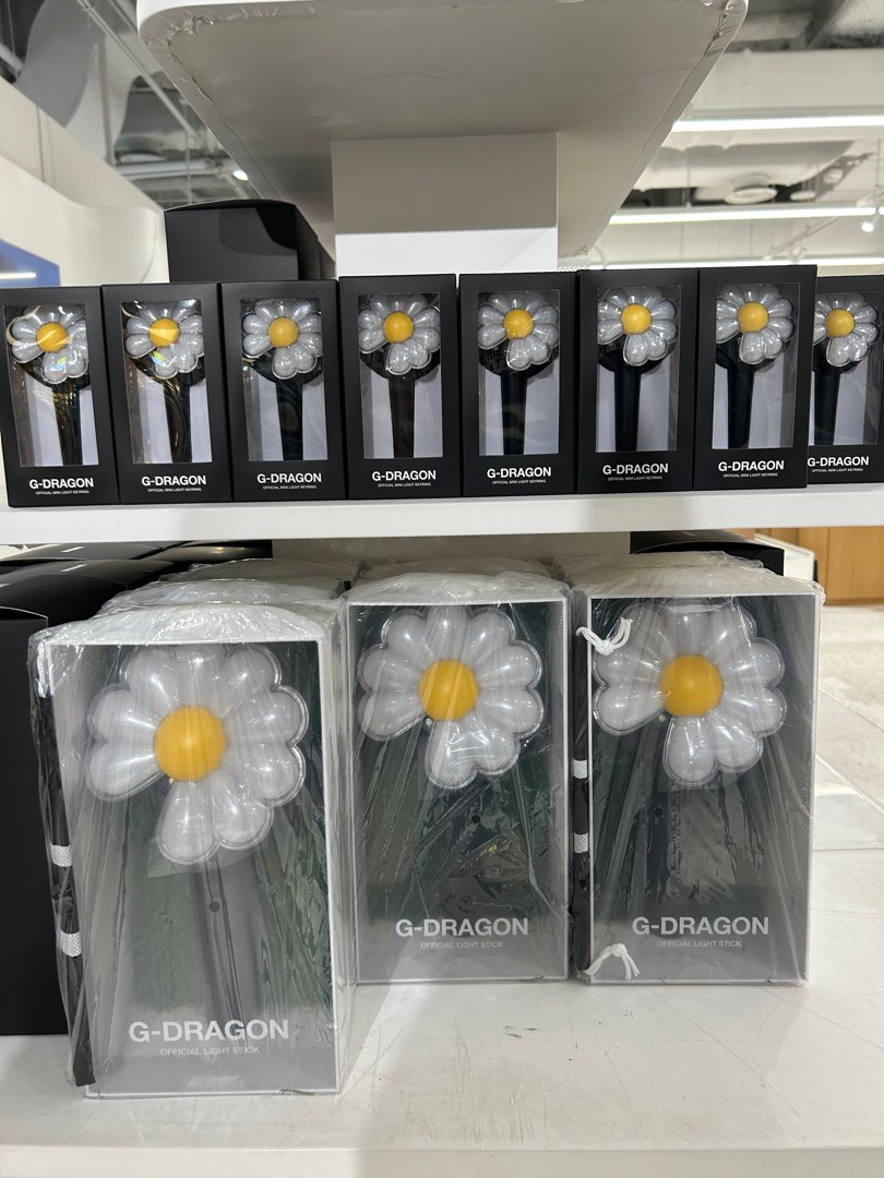 [HTB] GDRAGON / Bigbang Lightstick / Lightstick Keyring, Hobbies & Toys ...