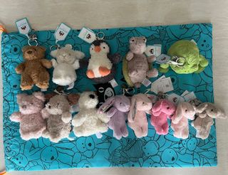 Amuseables Peanut Bag Charm, Hobbies & Toys, Toys & Games on Carousell