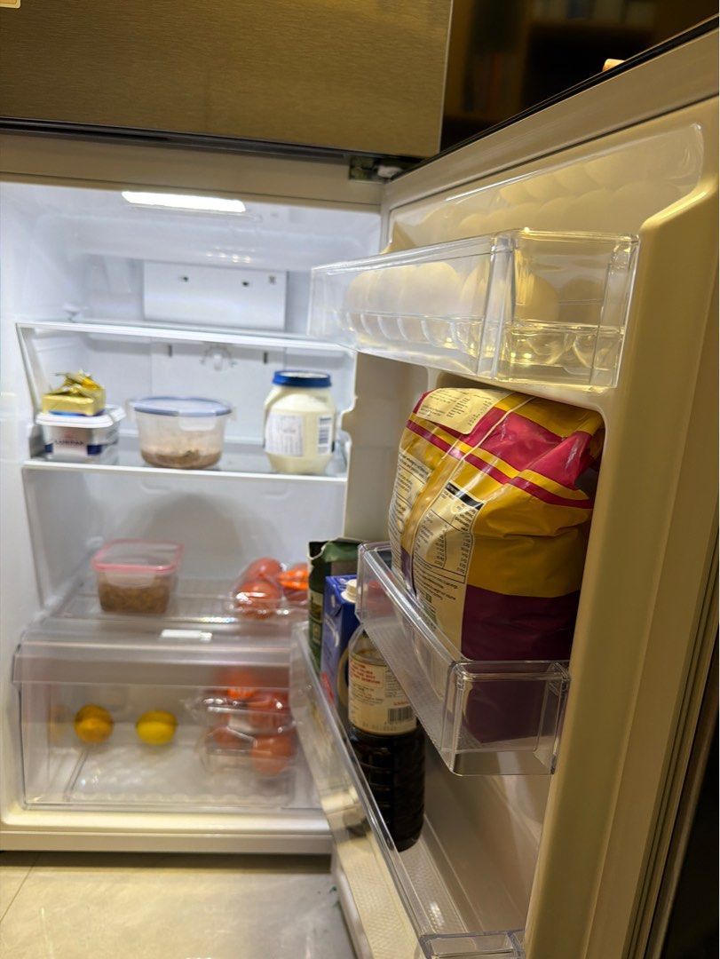 LG Top Freezer Refrigerator, 家庭電器, 廚房電器, 雪櫃及冰櫃 - Carousell